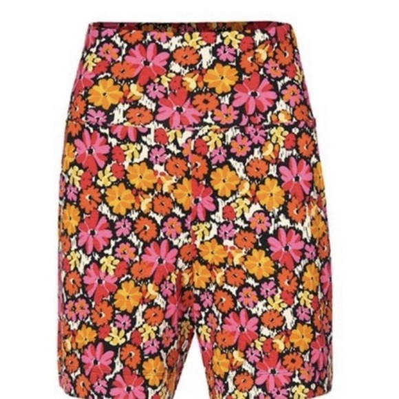 CAbi | Shorts | Cabi Chance Shorts 6365 Nwot | Poshmark